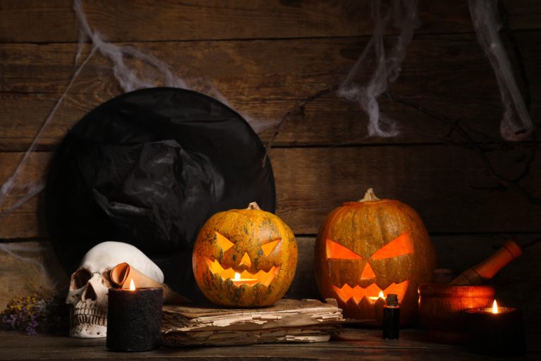 Top 10 Halloween Activities To Enjoy In Denver - EscapeWorks Denver